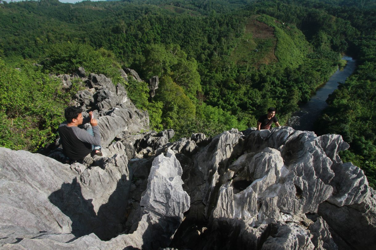 SITUS PEMANDANGAN BUKIT LANGARA – Meratus Geopark