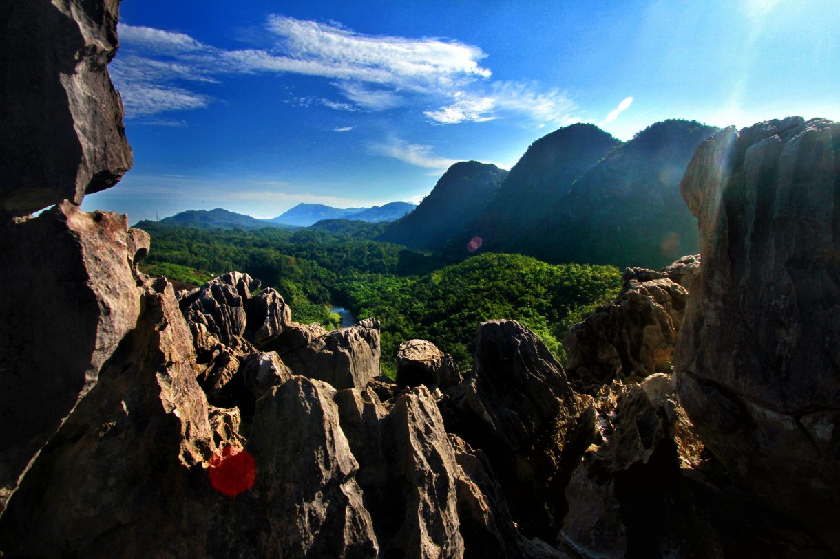 SITUS PEMANDANGAN BUKIT LANGARA – Meratus Geopark